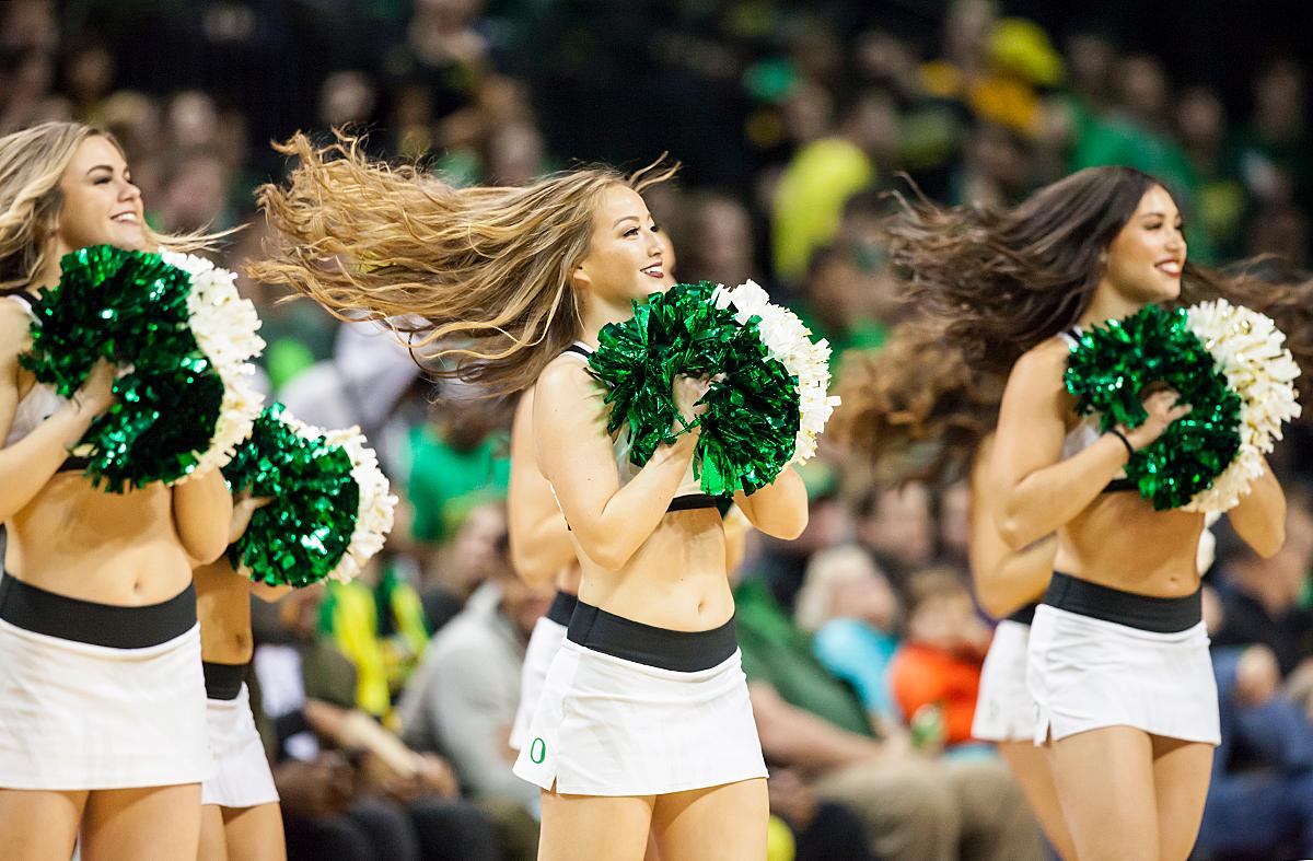 Oregon hangs on to beat Arizona State, 71-70 | KVAL