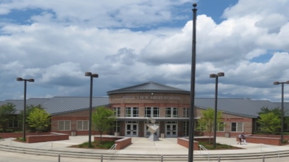 Ridge View High School wins national public relations award | WACH